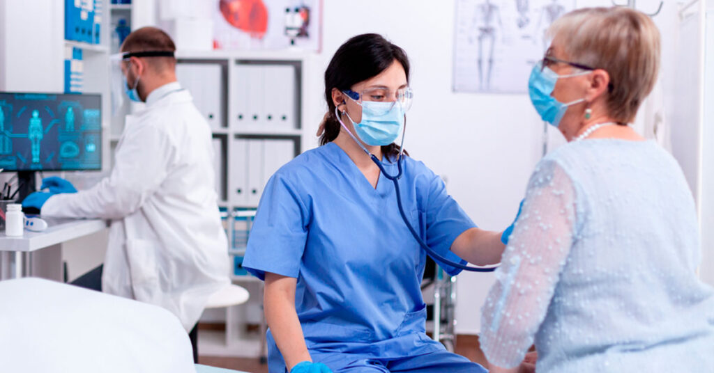 Nurse Practitioner vs Physician Assistant and which one to choose?