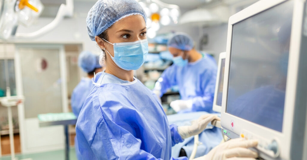 OR Nurse: Pros, Cons, and What They Do in the Operating Room